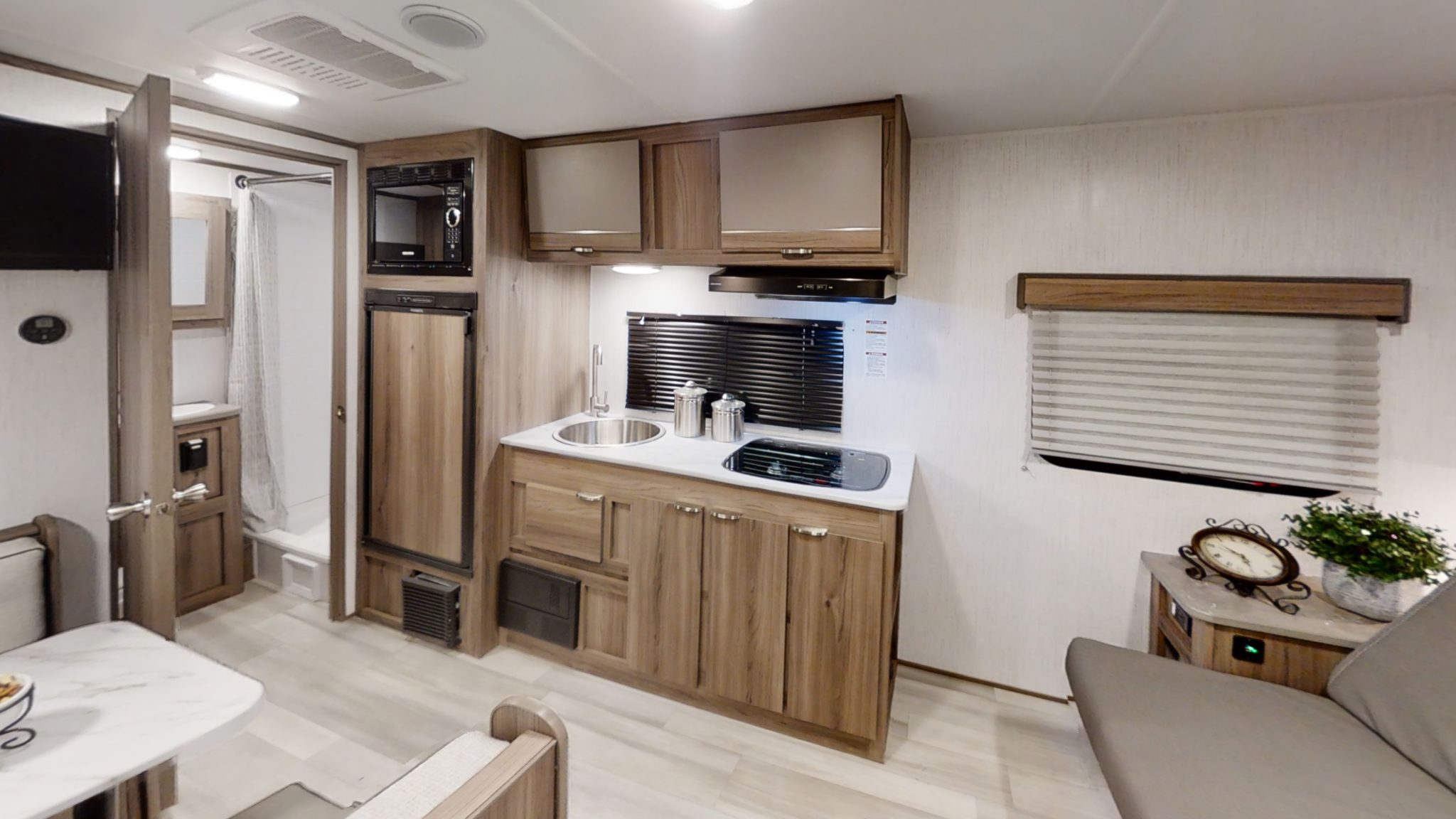 A Guide To Finding The Best RV Kitchens | Cruiser RVs