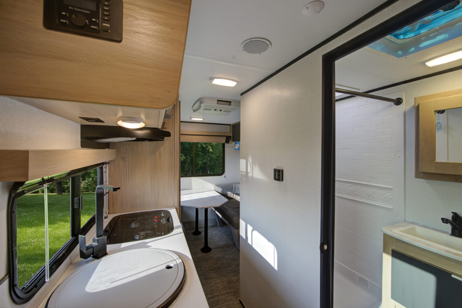 Ultra light travel trailer, Hitch. | Cruiser RVs