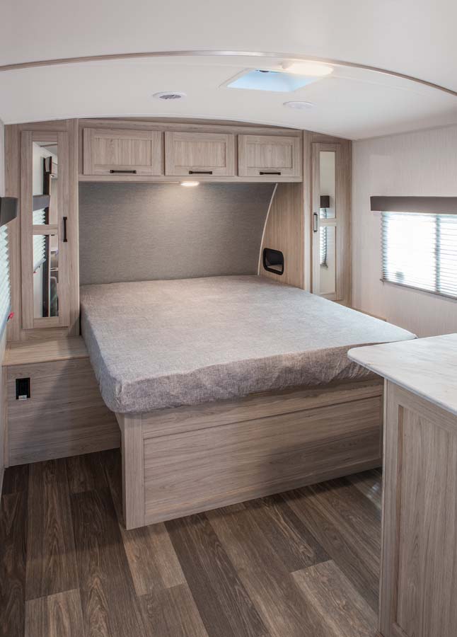 225RBS | Cruiser RVs